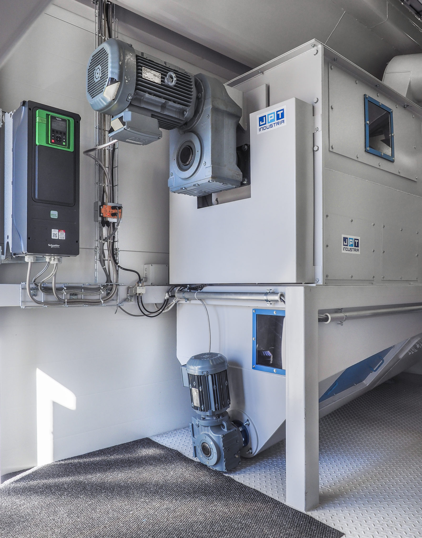 Batch mixer and mobile mixer - JPT-Industria Oy